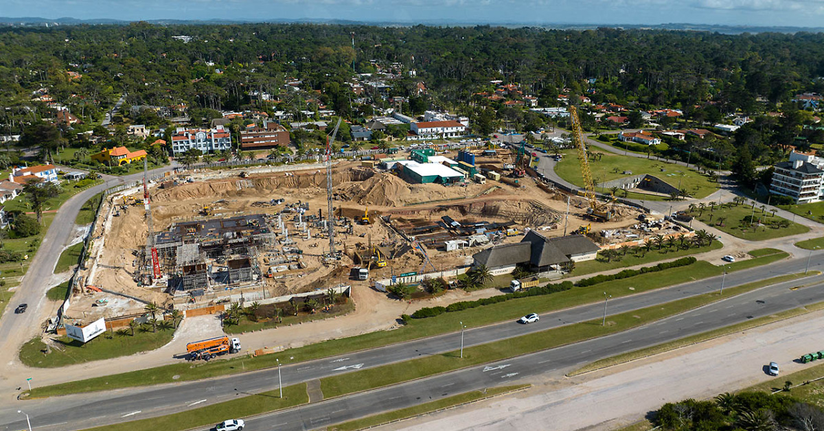 Obra San Rafael, Punta del Este Parada 11 Playa Brava (dic. 2023 ...